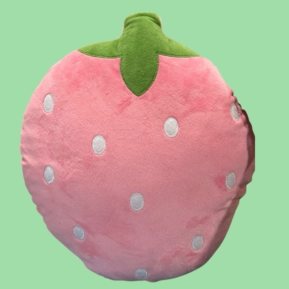 Target | Bedding | 224 Target Bullseye Playground Pink Strawberry ...